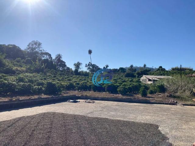 Fazenda/Sítio com 2 Quartos e 2 banheiros à Venda, 400 m² por R$ 1.500.000