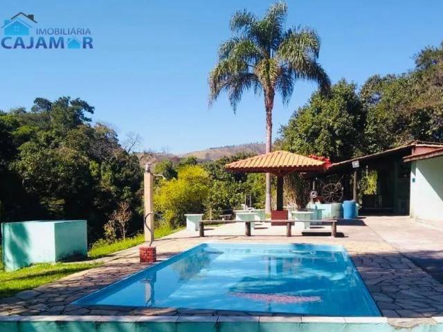 Fazenda/Sítio com 2 Quartos e 3 banheiros à Venda, 115 m² por R$ 639.000
