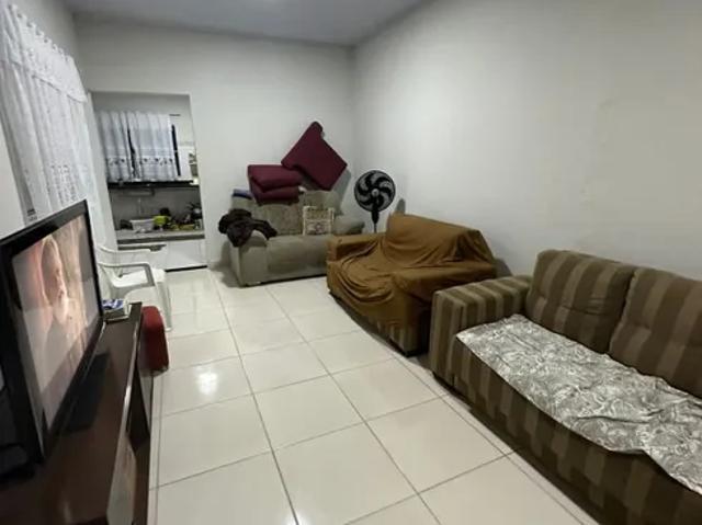 Fazenda/Sítio com 2 Quartos e 3 banheiros à Venda, 214 m² por R$ 350.123