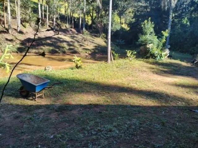 Fazenda/Sítio com 3 Quartos e 1 banheiro à Venda