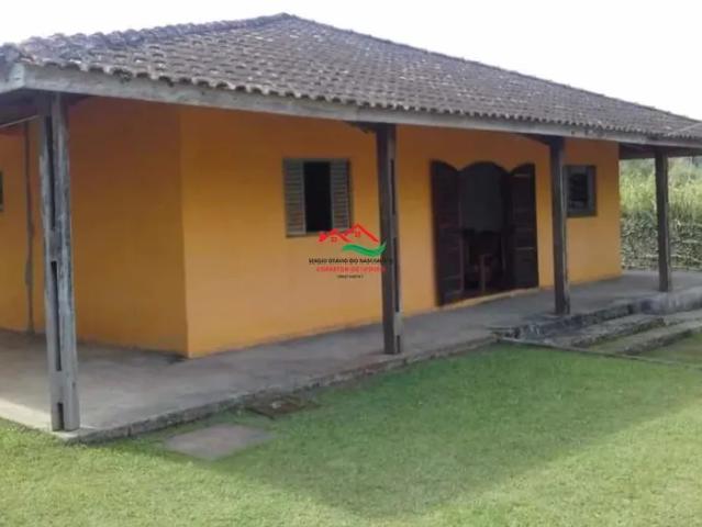 Fazenda/Sítio com 3 Quartos e 1 banheiro à Venda, 998 m² por R$ 350.000