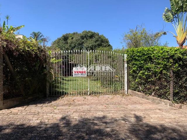 Fazenda/Sítio com 3 Quartos e 1 banheiro à Venda, 156 m² por R$ 1.200.000