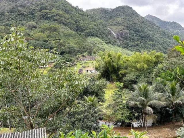 Fazenda/Sítio com 3 Quartos e 1 banheiro à Venda, 2700 m² por R$ 380.000