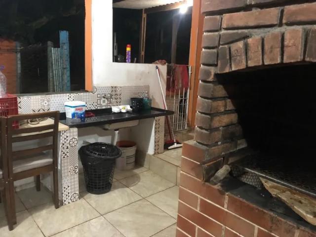 Fazenda/Sítio com 3 Quartos e 2 banheiros à Venda, 170 m² por R$ 290.000