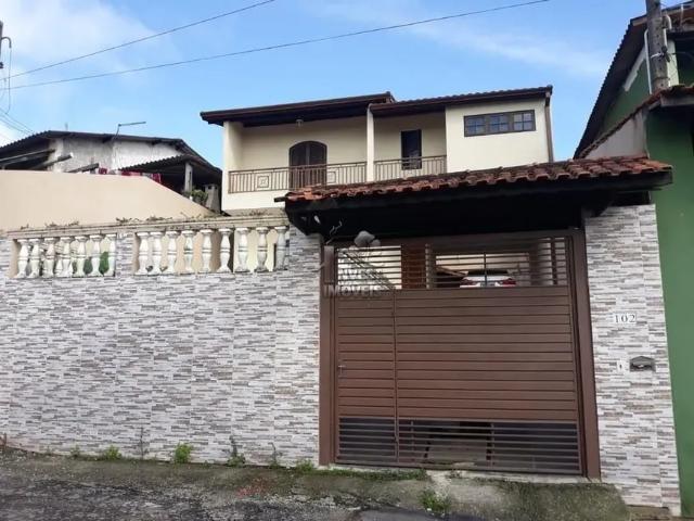 Fazenda/Sítio com 3 Quartos e 2 banheiros à Venda, 180 m² por R$ 530.000
