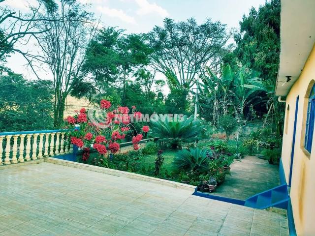 Fazenda/Sítio com 3 Quartos e 2 banheiros à Venda, 2420 m² por R$ 1.100.000