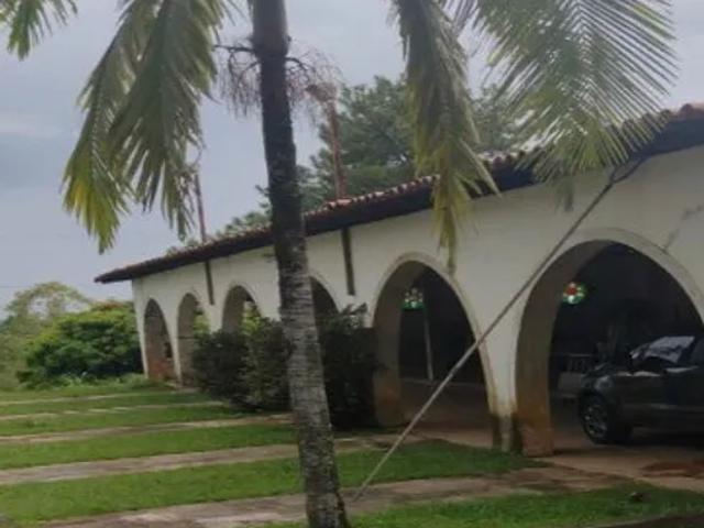 Fazenda/Sítio com 3 Quartos e 2 banheiros à Venda, 500 m² por R$ 5.000.000