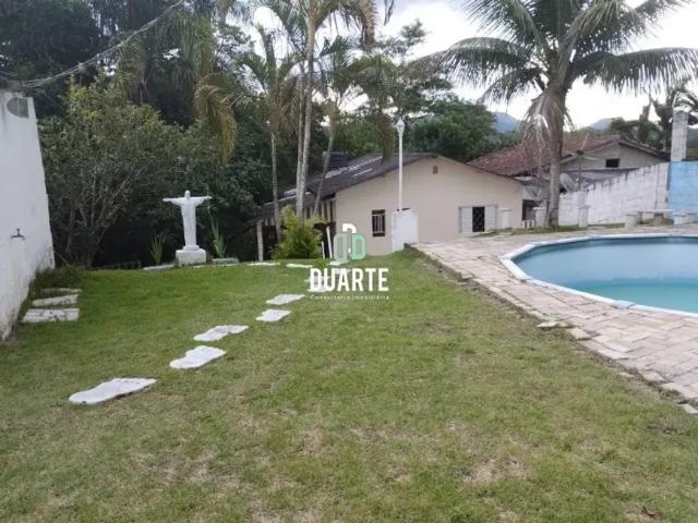 Fazenda/Sítio com 3 Quartos e 2 banheiros à Venda, 92 m² por R$ 266.000