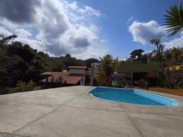 Fazenda/Sítio com 3 Quartos e 2 banheiros à Venda por R$ 1.199.000
