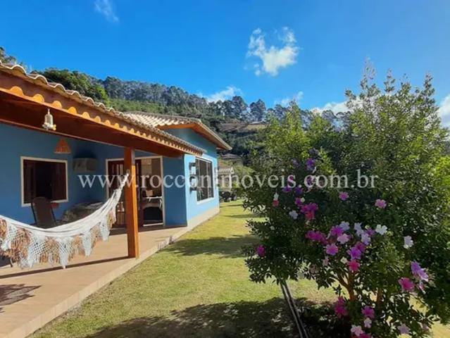 Fazenda/Sítio com 3 Quartos e 3 banheiros à Venda, 1056 m² por R$ 470.000