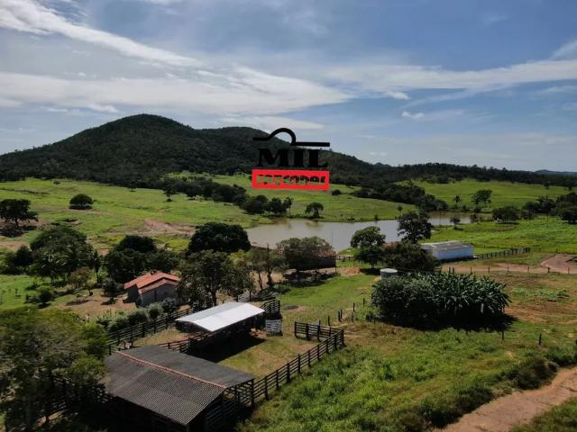 Fazenda/Sítio com 3 Quartos e 3 banheiros à Venda, 1000 m² por R$ 6.800.000