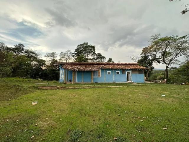 Fazenda/Sítio com 3 Quartos e 3 banheiros à Venda, 24400 m² por R$ 795.000