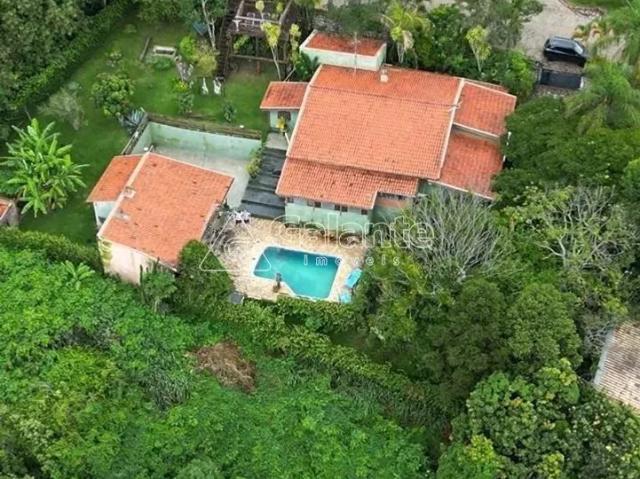 Fazenda/Sítio com 3 Quartos e 3 banheiros à Venda, 392 m² por R$ 1.100.000