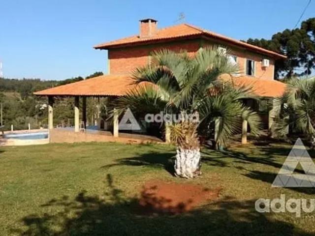 Fazenda/Sítio com 3 Quartos e 3 banheiros à Venda, 400 m² por R$ 2.000.000