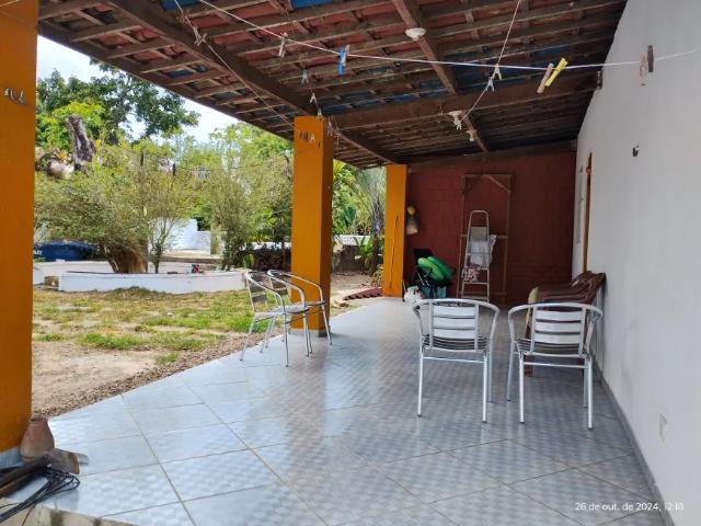 Fazenda/Sítio com 3 Quartos e 4 banheiros à Venda, 1200 m² por R$ 830.000