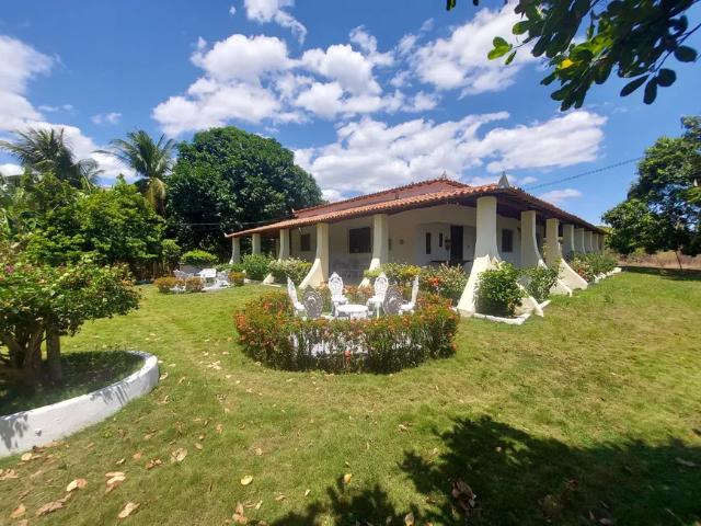 Fazenda/Sítio com 3 Quartos e 4 banheiros à Venda, 880000 m² por R$ 1.700.000