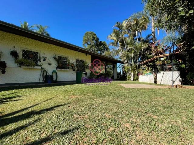 Fazenda/Sítio com 3 Quartos e 5 banheiros à Venda, 299 m² por R$ 490.000