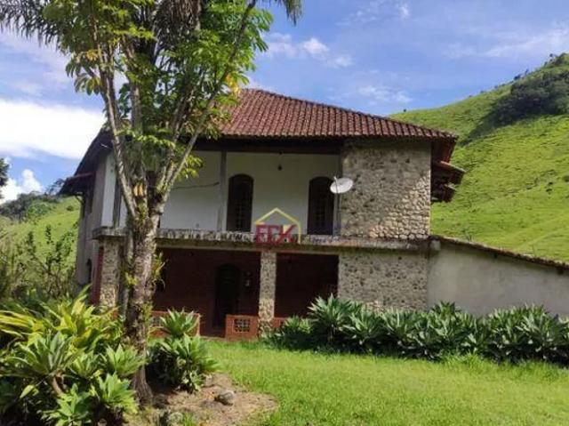 Fazenda/Sítio com 3 Quartos e 5 banheiros à Venda, 877000 m² por R$ 1.200.000