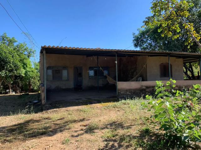 Fazenda/Sítio com 4 Quartos e 1 banheiro à Venda, 160 m² por R$ 180.000