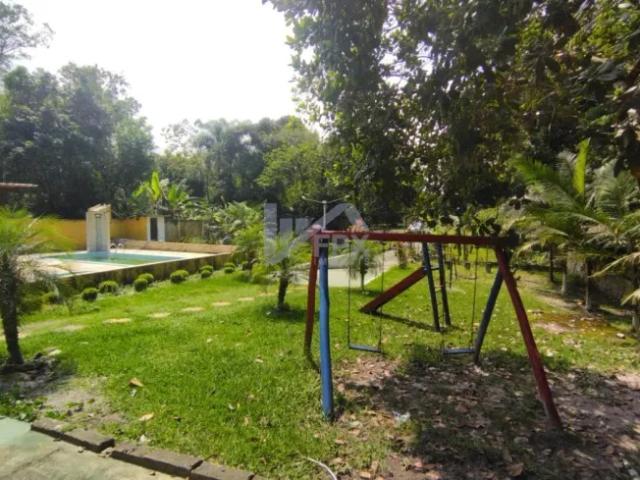 Fazenda/Sítio com 4 Quartos e 1 banheiro à Venda, 2770 m² por R$ 350.000