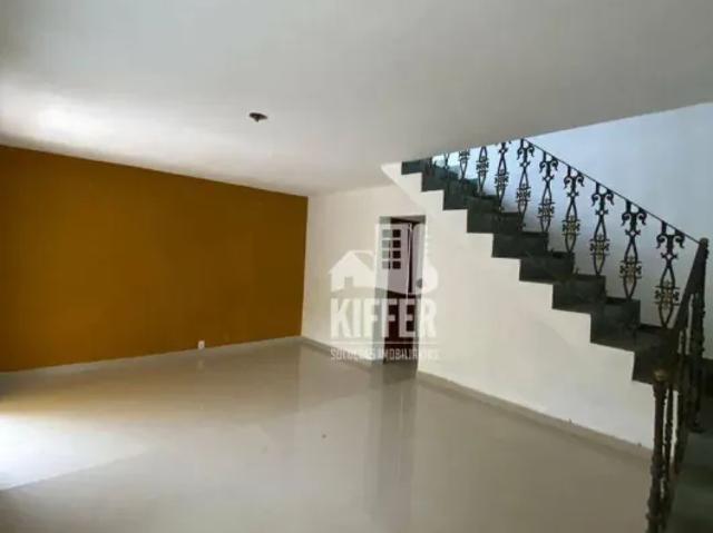 Fazenda/Sítio com 4 Quartos e 2 banheiros à Venda, 120 m² por R$ 380.000