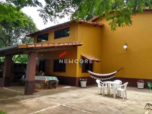 Fazenda/Sítio com 4 Quartos e 2 banheiros à Venda, 1 m² por R$ 1.100.000
