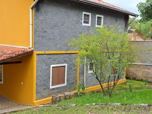 Fazenda/Sítio com 4 Quartos e 2 banheiros à Venda, 204 m² por R$ 500.000