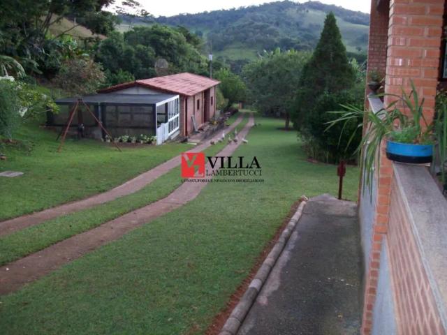 Fazenda/Sítio com 4 Quartos e 3 banheiros à Venda, 258961 m² por R$ 2.200.000
