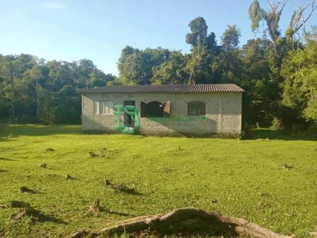 Fazenda/Sítio com 4 Quartos e 3 banheiros à Venda, 2500 m² por R$ 160.000