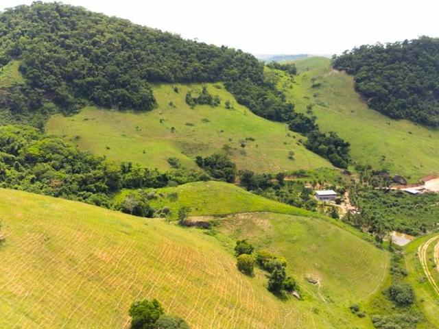 Fazenda/Sítio com 4 Quartos e 3 banheiros à Venda, 52000 m² por R$ 3.500.000