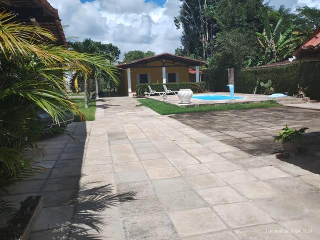 Fazenda/Sítio com 4 Quartos e 4 banheiros à Venda, 1780 m² por R$ 860.000