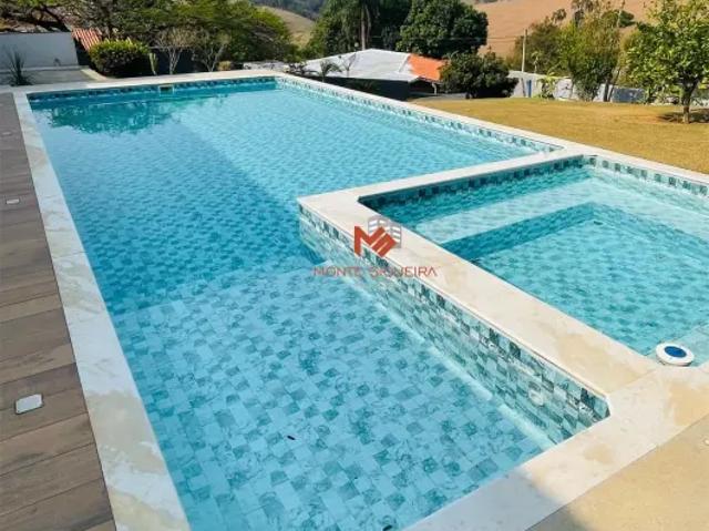 Fazenda/Sítio com 4 Quartos e 5 banheiros à Venda, 255 m² por R$ 1.300.000