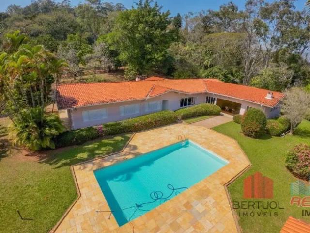 Fazenda/Sítio com 4 Quartos e 5 banheiros à Venda, 500 m² por R$ 5.830.000