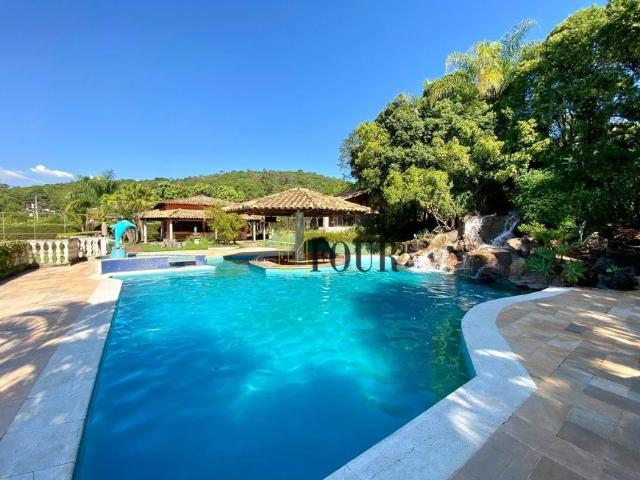 Fazenda/Sítio com 4 Quartos e 5 banheiros à Venda, 500 m² por R$ 6.500.000
