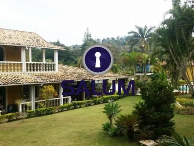 Fazenda/Sítio com 4 Quartos e 6 banheiros à Venda, 600 m² por R$ 1.599.000
