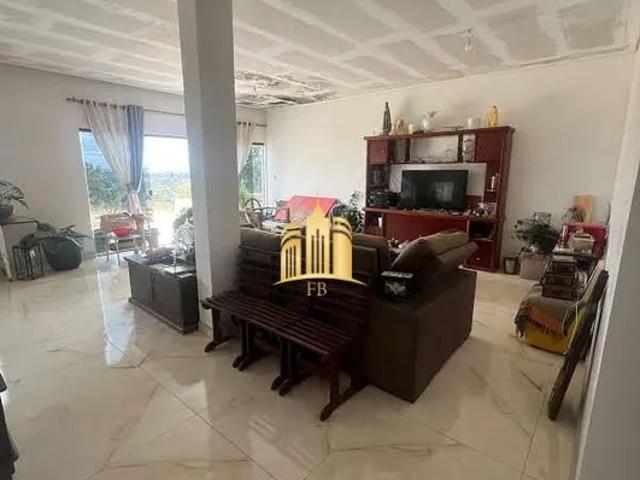 Fazenda/Sítio com 4 Quartos e 7 banheiros à Venda, 2500 m² por R$ 500.000