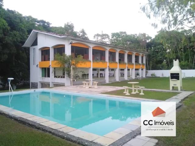 Fazenda/Sítio com 4 Quartos e 9 banheiros à Venda, 494 m² por R$ 1.100.000
