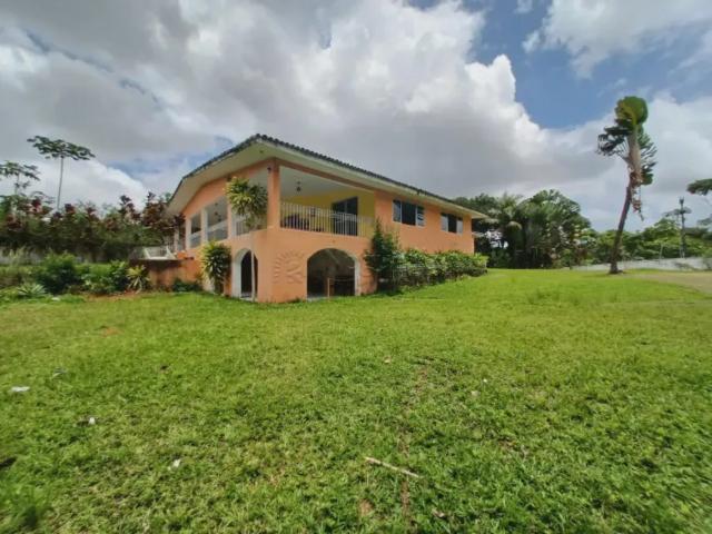 Fazenda/Sítio com 5 Quartos e 2 banheiros à Venda, 35800 m² por R$ 3.000.000