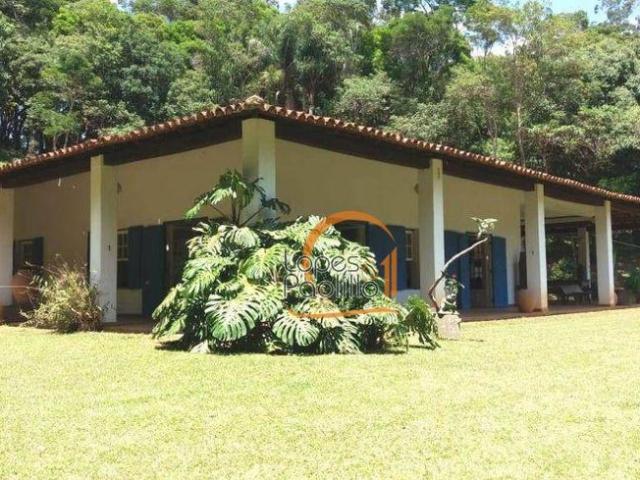 Fazenda/Sítio com 5 Quartos e 5 banheiros à Venda, 500 m² por R$ 1.700.000