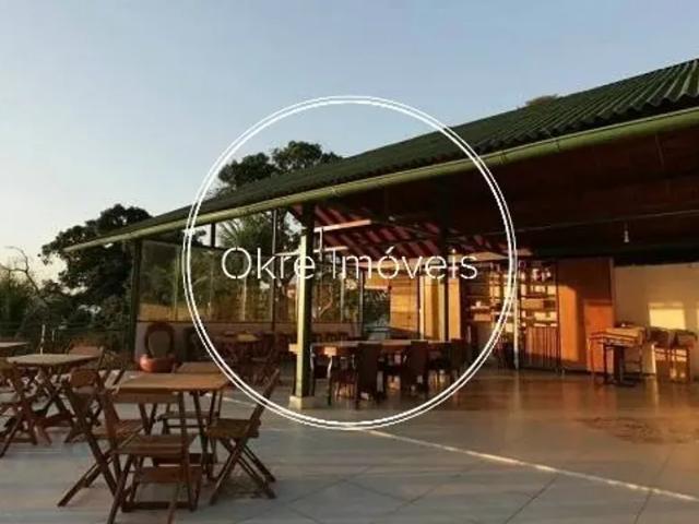 Fazenda/Sítio com 6 Quartos e 1 banheiro à Venda, 1182 m² por R$ 1.000.000