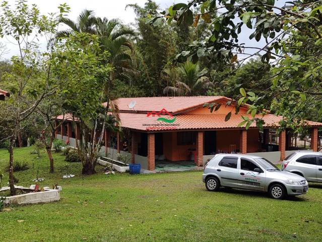 Fazenda/Sítio com 6 Quartos e 3 banheiros à Venda, 22400 m² por R$ 799.000