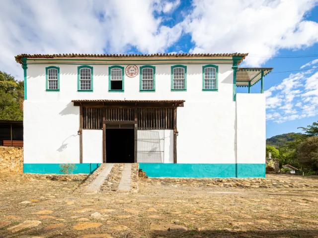 Fazenda/Sítio com 7 Quartos e 4 banheiros à Venda, 600 m² por R$ 1.290.000
