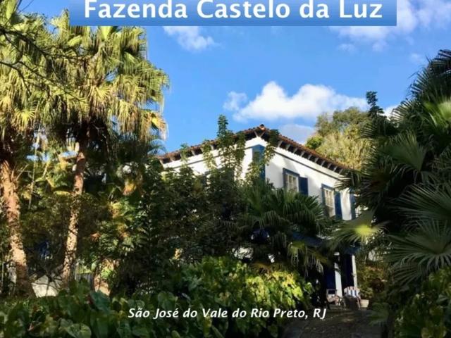 Fazenda/Sítio com 8 Quartos e 2 banheiros à Venda, 600 m² por R$ 3.500.000