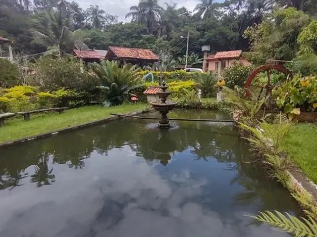 Fazenda/Sítio com 8 Quartos e 3 banheiros à Venda, 22000 m² por R$ 1.000.000
