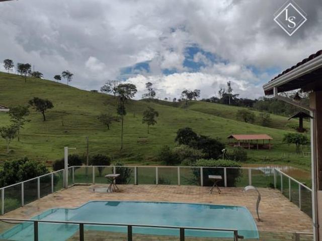 Fazendinha de 43 há na região de Capim Branco Com três lagoas