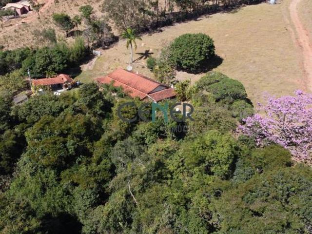 Fazendinha em área de expansão urbana de 30 ha em Oliveira MG