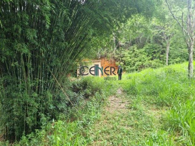 Fazendinha espetacular de 20 ha em local lindo e com privacidade a 70 km de BH