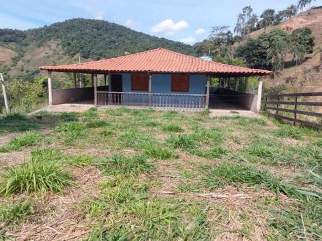 Fazendinha para venda Centro Ferros