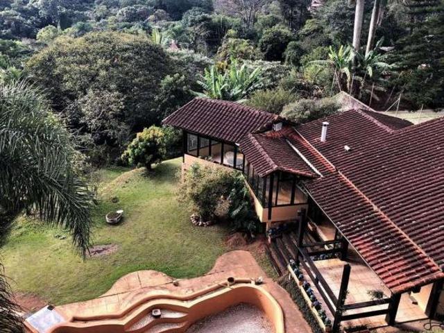 Fazendinha R. Fechada Clássica e maravilhosa! 3 suítes, linda vista e casa hóspedes!