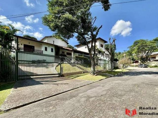 Fazendinha 4 dormitórios 3 suítes, piscina, gourmet, muita natureza!